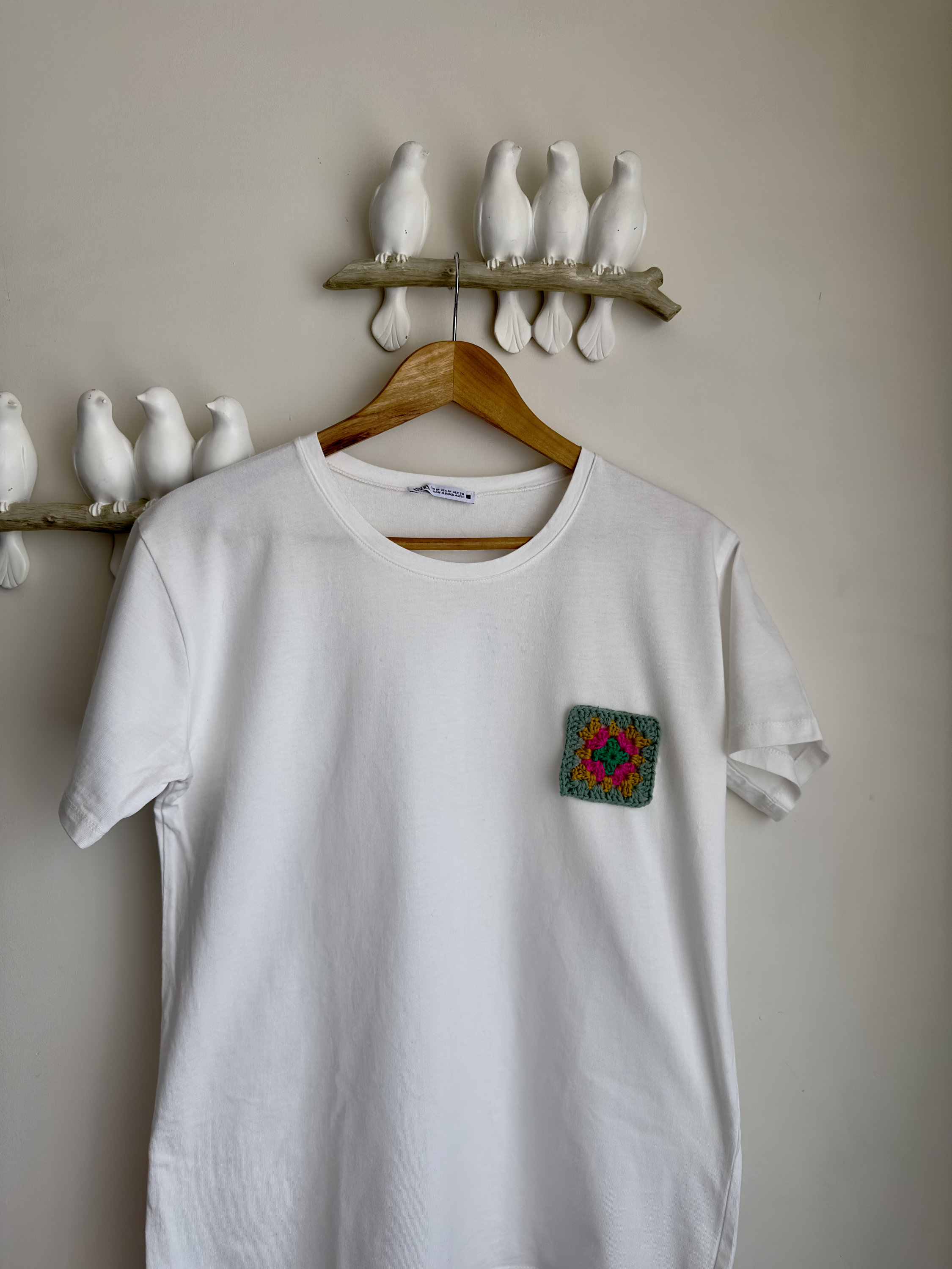 Crochet Embroidered T-shirt, Crochet Pocket T-shirt, Handmade T-shirt, White Crochet Embroidered ...