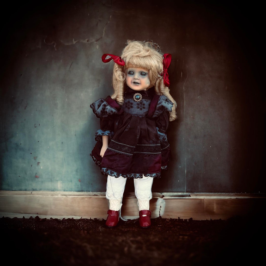 Meet Eleanor 14" Doll Porcelain Zombie Undead Witchy Creepy Haunted ...
