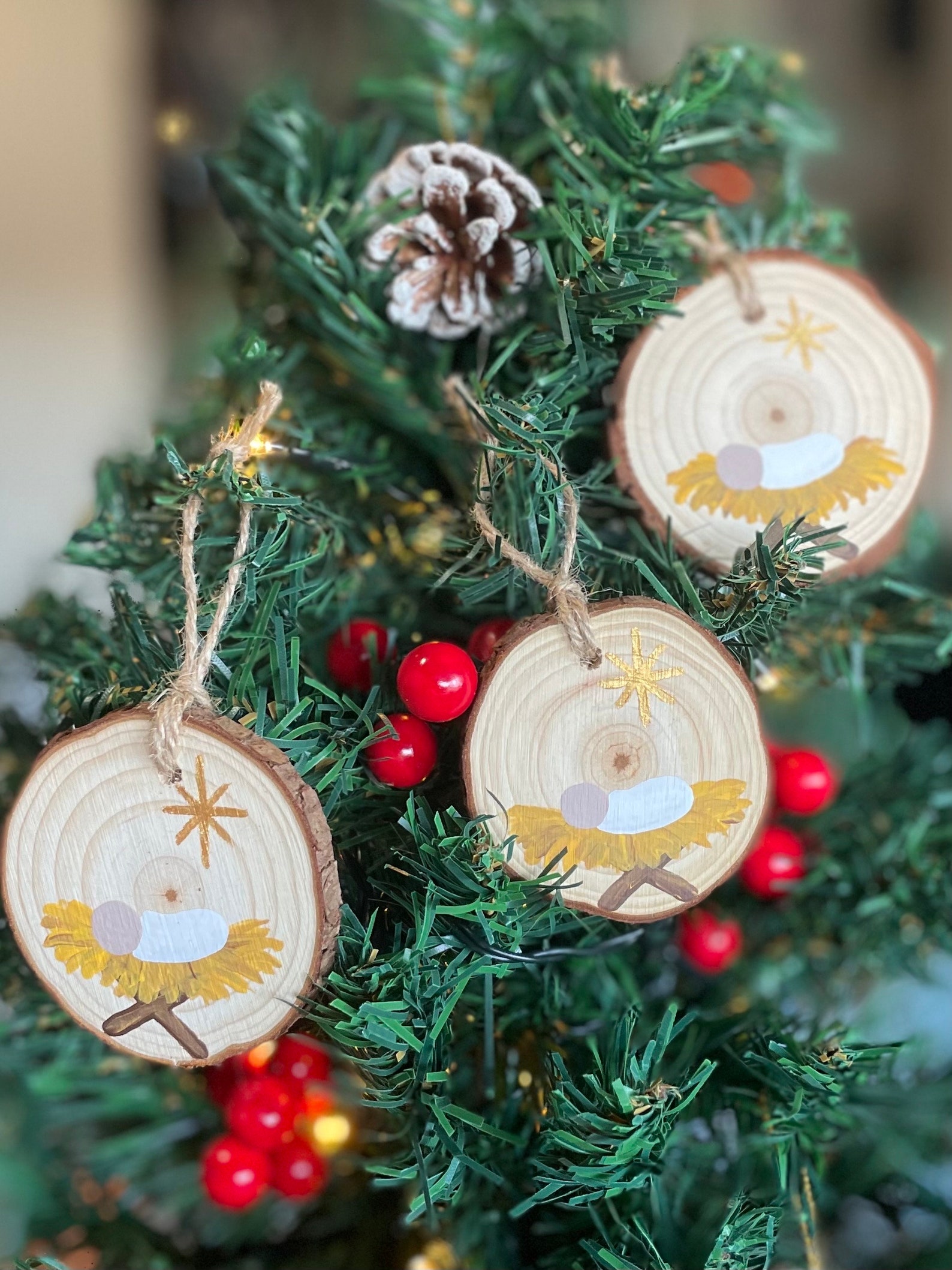 Hand Painted Wood Slice Nativity Scene Manger Christmas Ornament | Wood ...