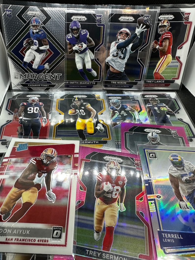 NFL Mega FOOTBALL Hit Box - Guaranteed 1 Graded Card, 4 Packs , 1 Hit ...