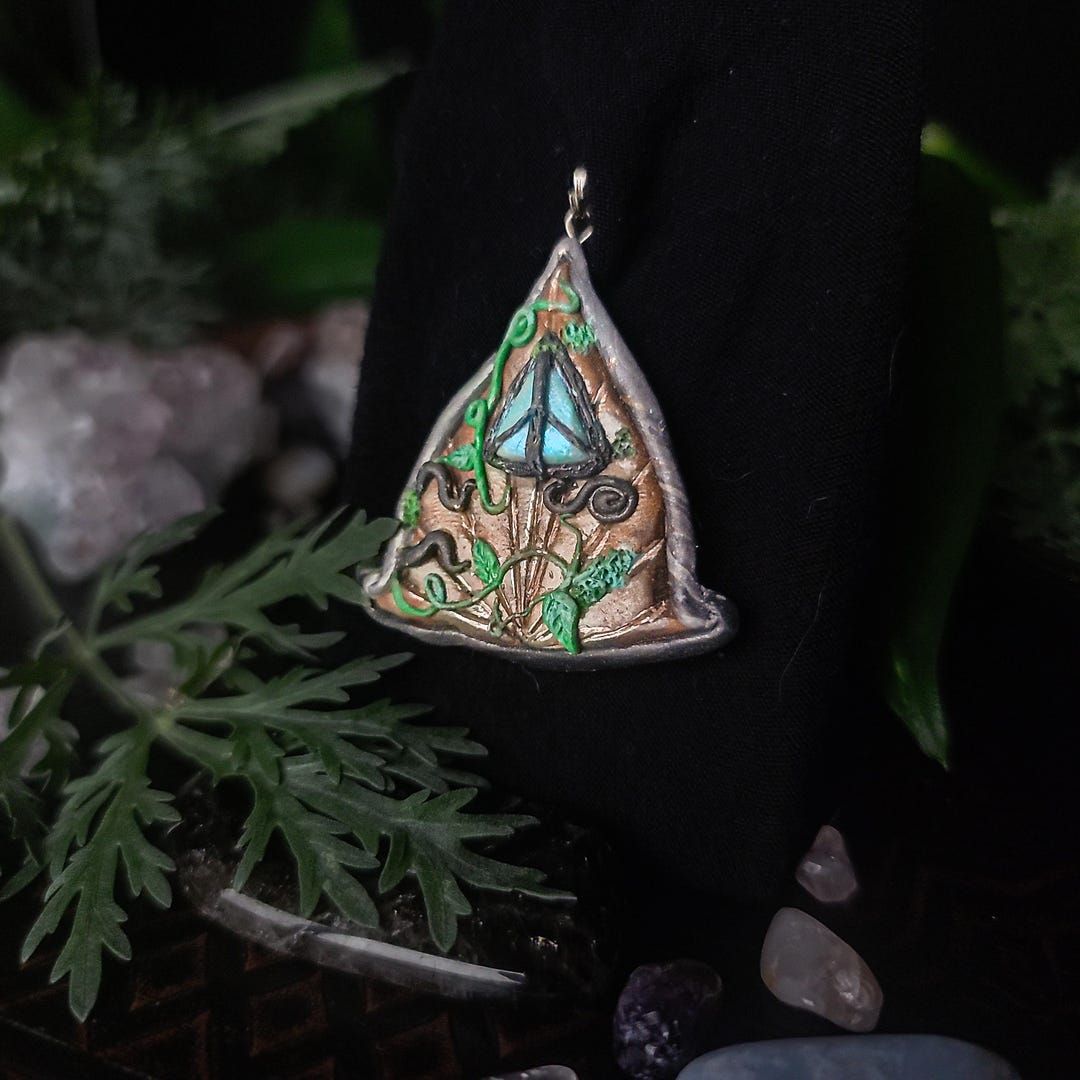 Fairy Garden Pendant / Magical / Fey / Fairies - Etsy