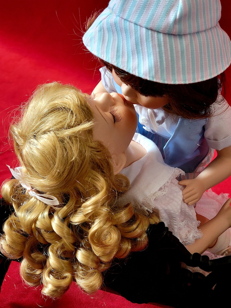 Kissing Porcelain Doll Set pair of Dolls-boy Doll and Girl Doll Kissing ...