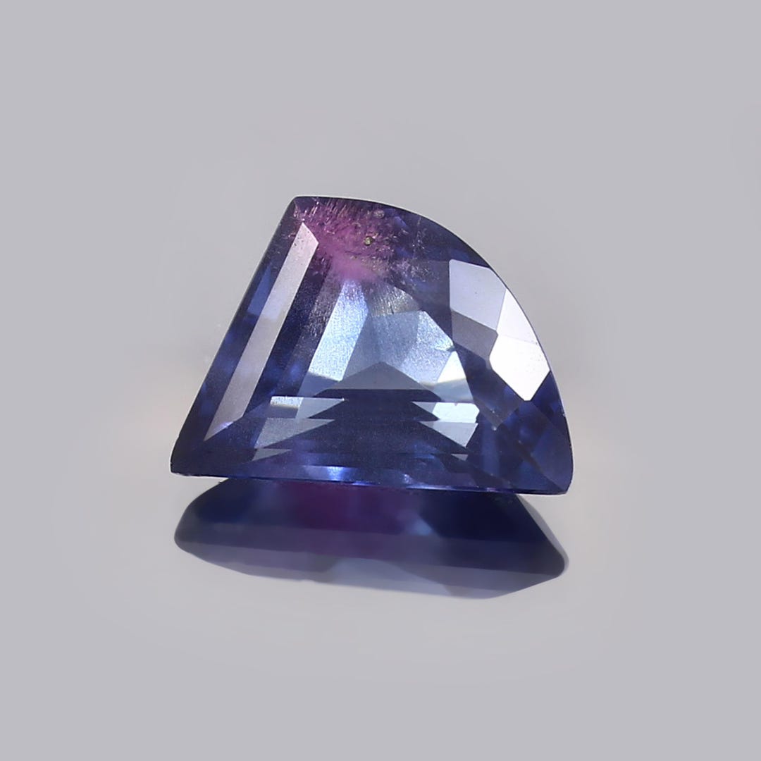 AAA Bi-color Ceylon Sapphire Gemstone: 4.60 Ct, 12x9 Mm - Etsy