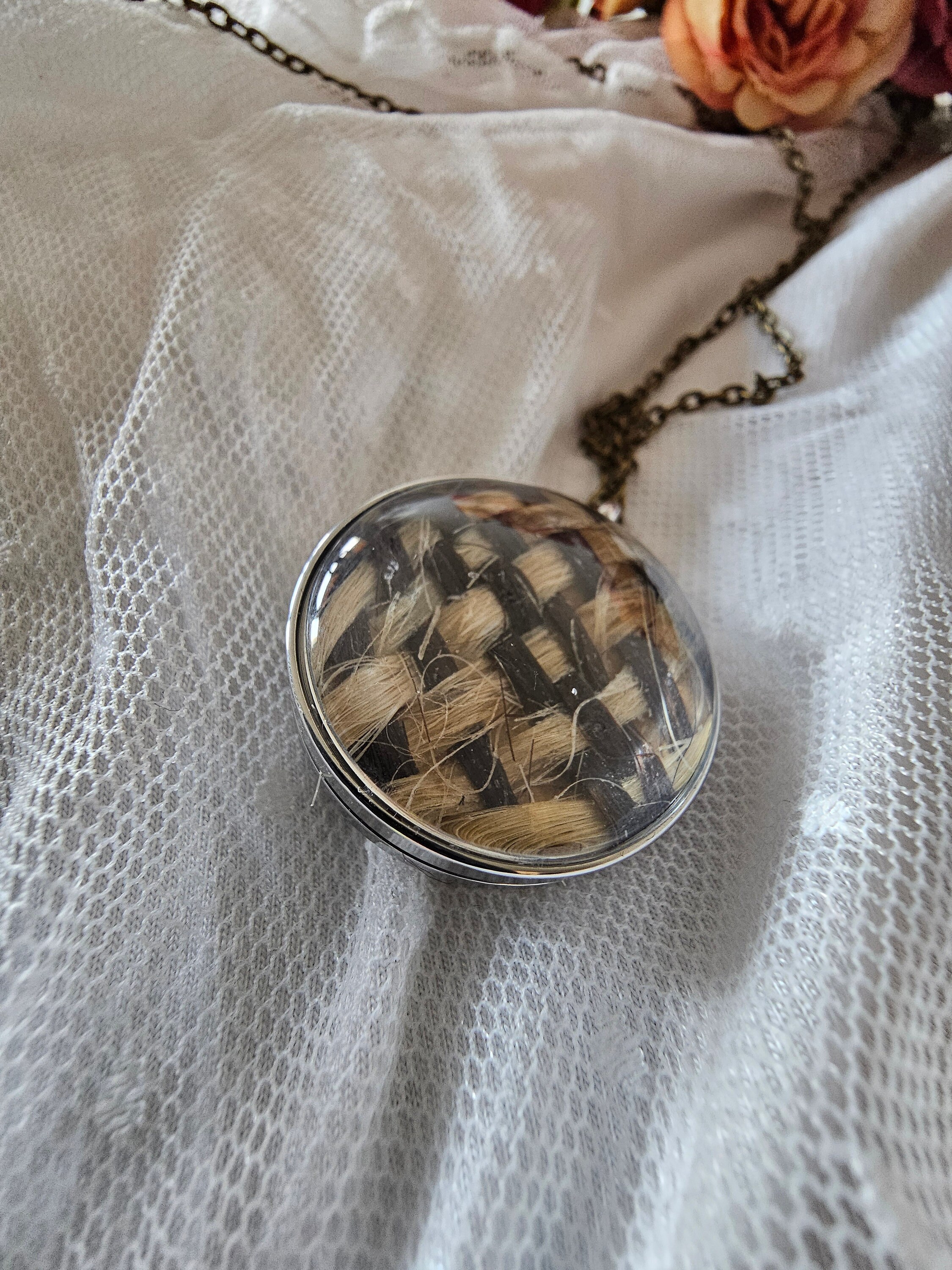 MOURNING: Victorian Locket With Human Hair Locks, Mourning Jewellery ...