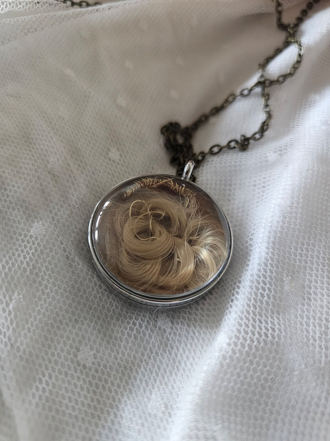 MOURNING: Victorian Locket With Human Hair Locks, Mourning Jewellery ...