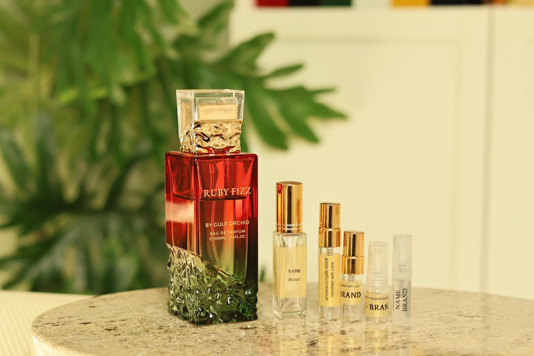 Ruby Fizz Perfume Sample: Strawberry Lychee Caramel - Gulf Orchid ...