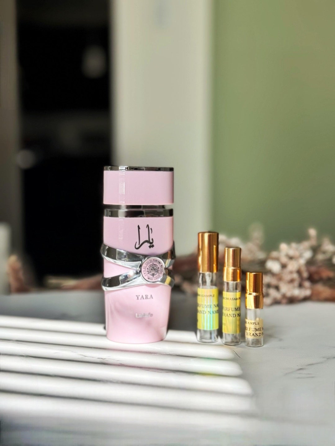 Yara Pink Lattafa Perfume Sample: Fruity Vanilla Fragrance - Travel ...