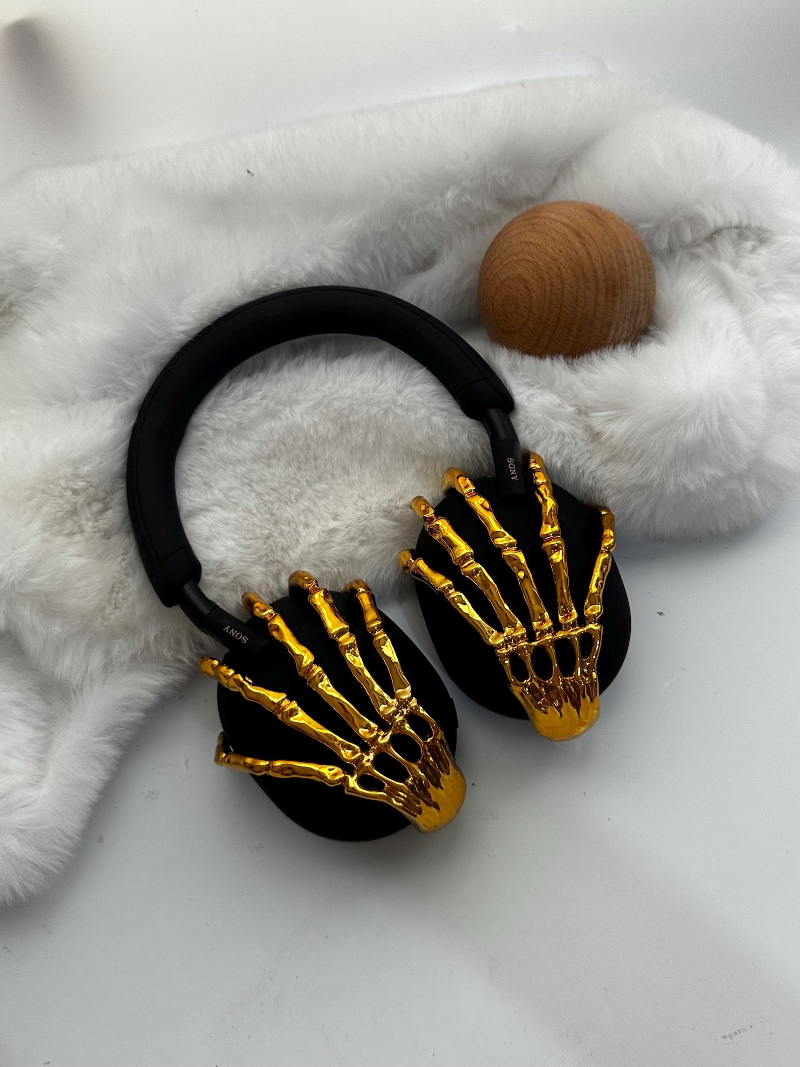 3D Printed 'skeleton Hand' Headphone Attachment for Sony WH-1000XM5 ...