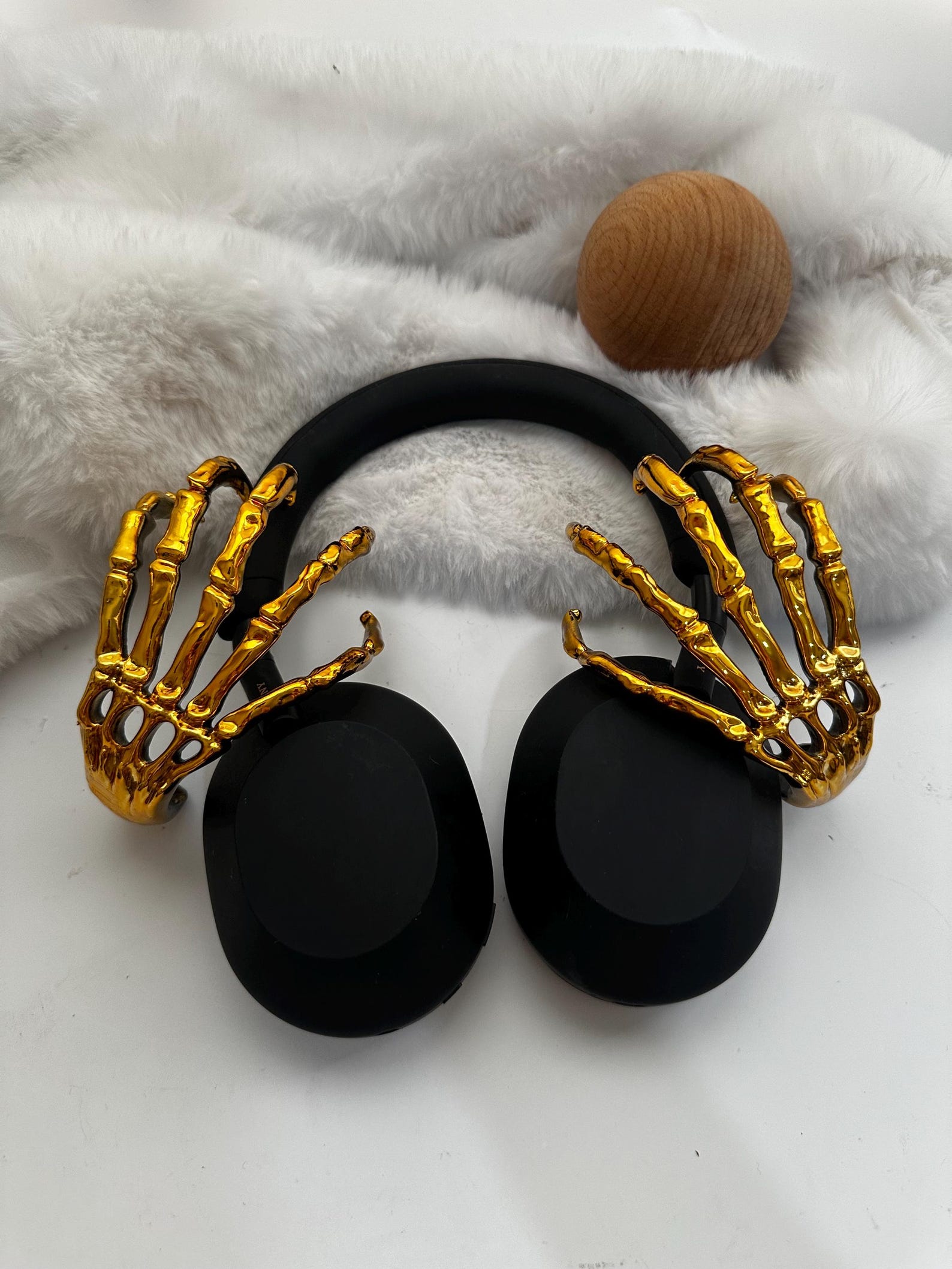 3D Printed 'skeleton Hand' Headphone Attachment for Sony WH-1000XM5 ...