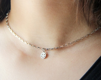 Smiley Face Flower Necklace - Etsy