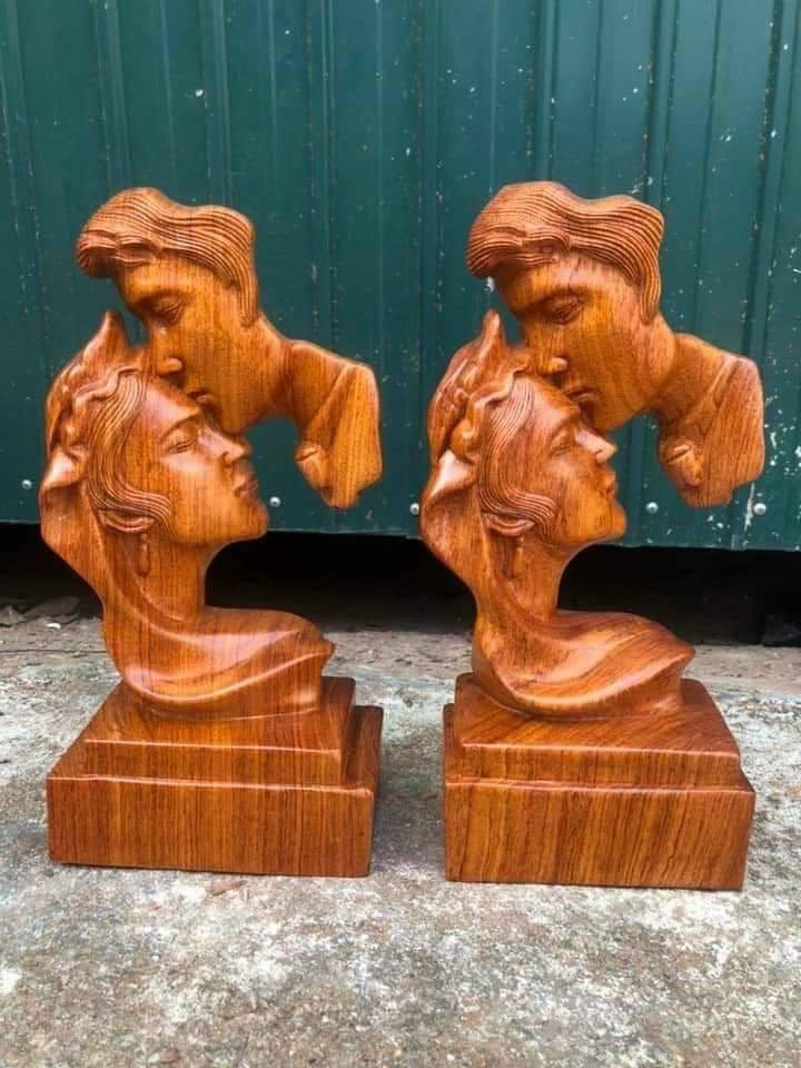 Kissing Couple Statue Just Married Gifts Hand Holding Hand - Etsy