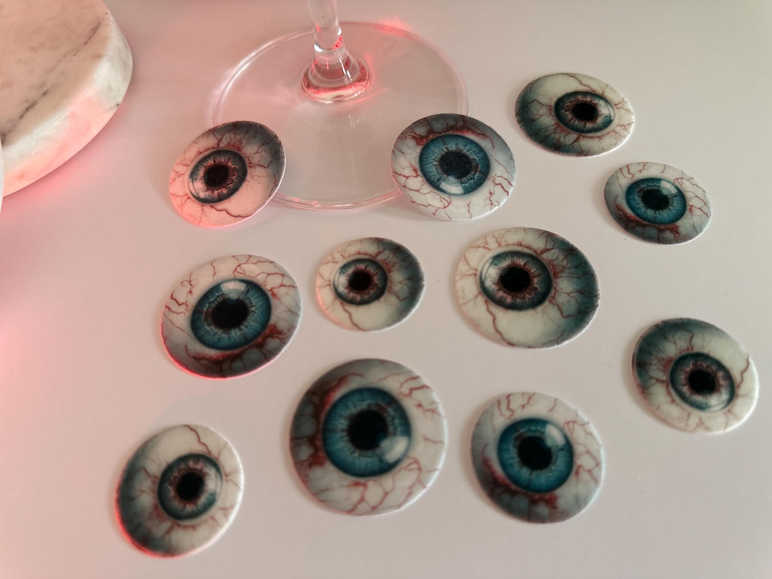 Edible Eyeball Drink Toppers Pre-cut Halloween Party Wafer Toppers ...