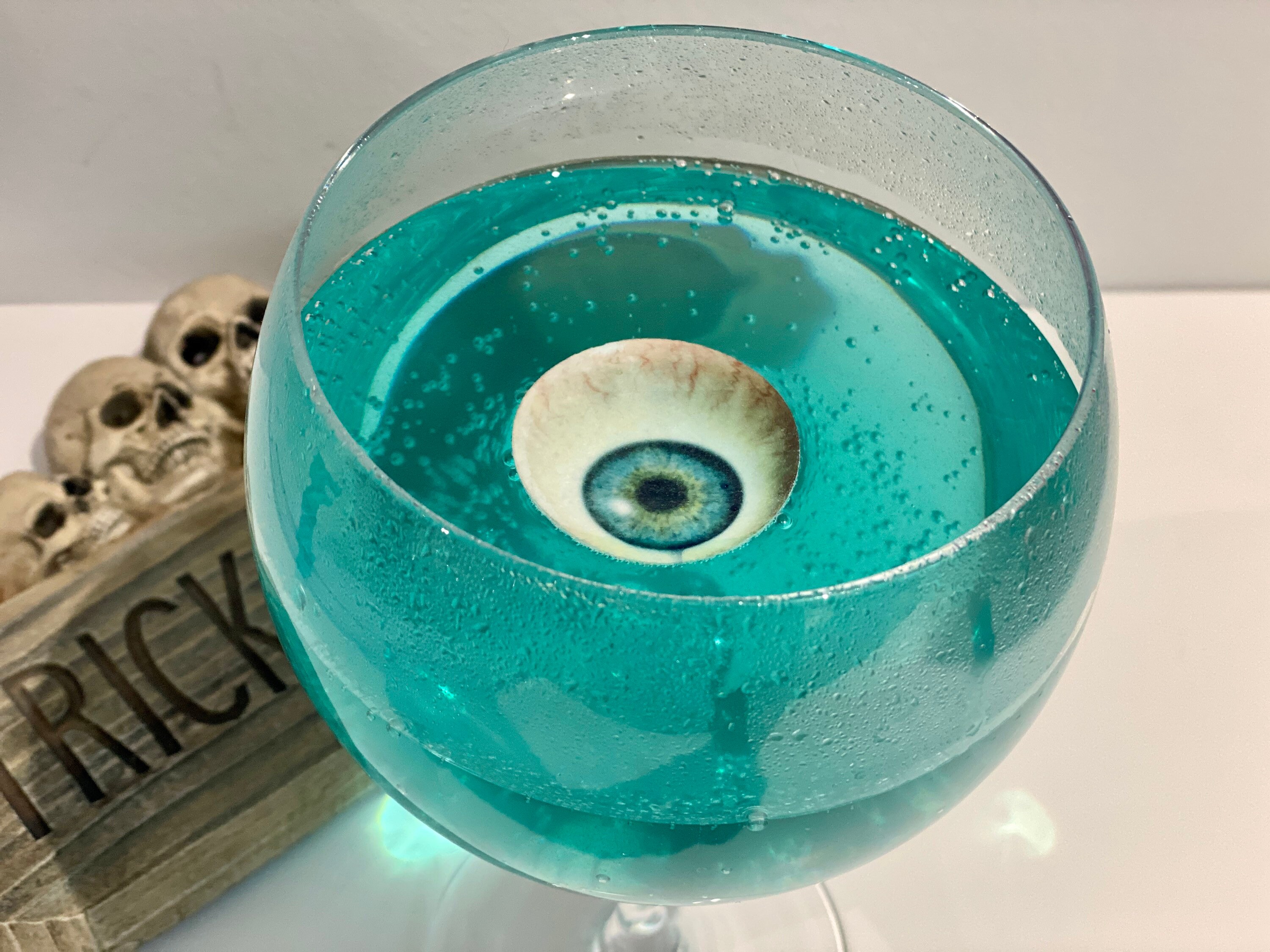 Edible Eyeball Drink Toppers Precut Halloween Wafer Toppers - Etsy