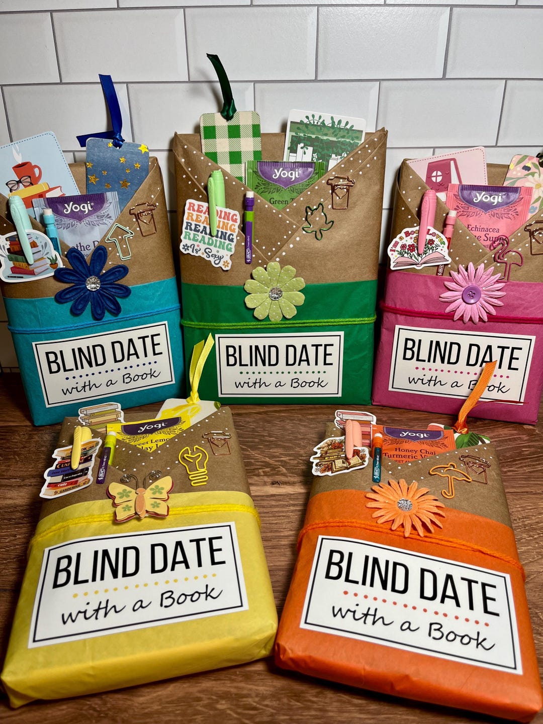 Blind Date With a Book | Book Lovers - Etsy