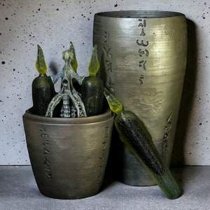 The Black Pathogen Container V2, Inspired by Our Favorite Alien Movie ...