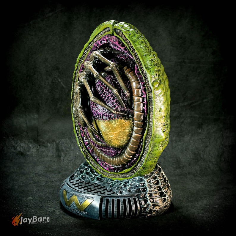 Facehugger Specimen Egg – Cross-section Xenomorph Display | Hand ...
