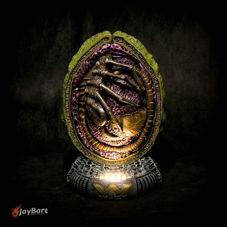 Facehugger Specimen Egg – Cross-section Xenomorph Display | Hand ...