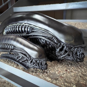 Xenomorph Alien Display Piece With Removable Translucent Dome - Etsy