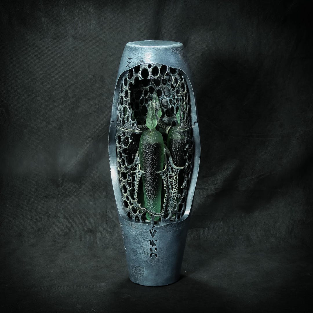 Cataway Black Pathogen Container V2, Inspired by Our Favorite Alien ...