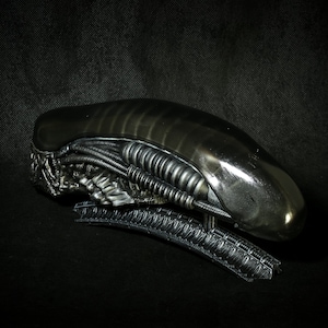 Xenomorph Alien Display Piece With Removable Translucent Dome - Etsy