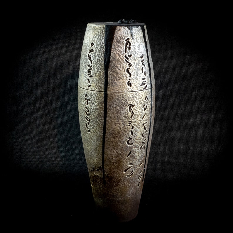 The Black Pathogen Container Prop Inspired by Alien Prometheus | Etsy