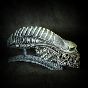 Xenomorph Alien Display Piece With Removable Translucent Dome - Etsy