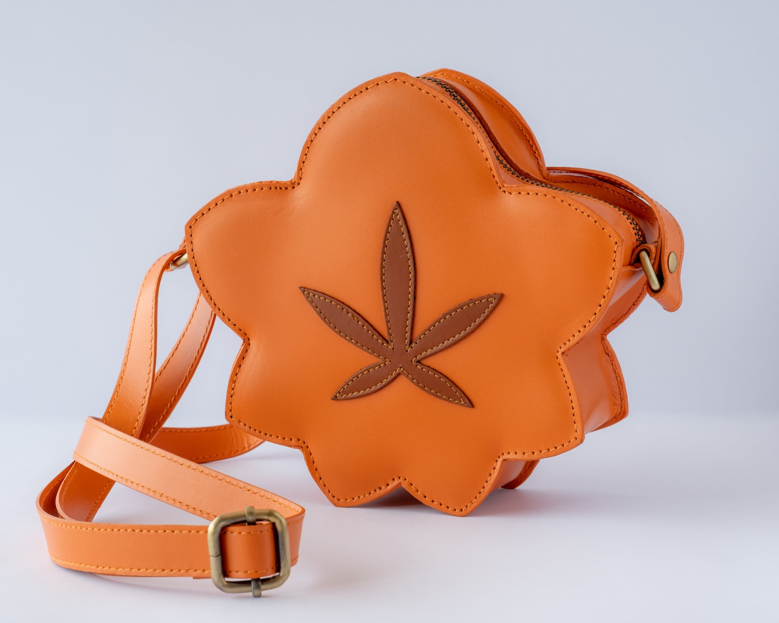 Pre-order Maple Leaf Pochette Bag Shoulder Bag Animal - Etsy