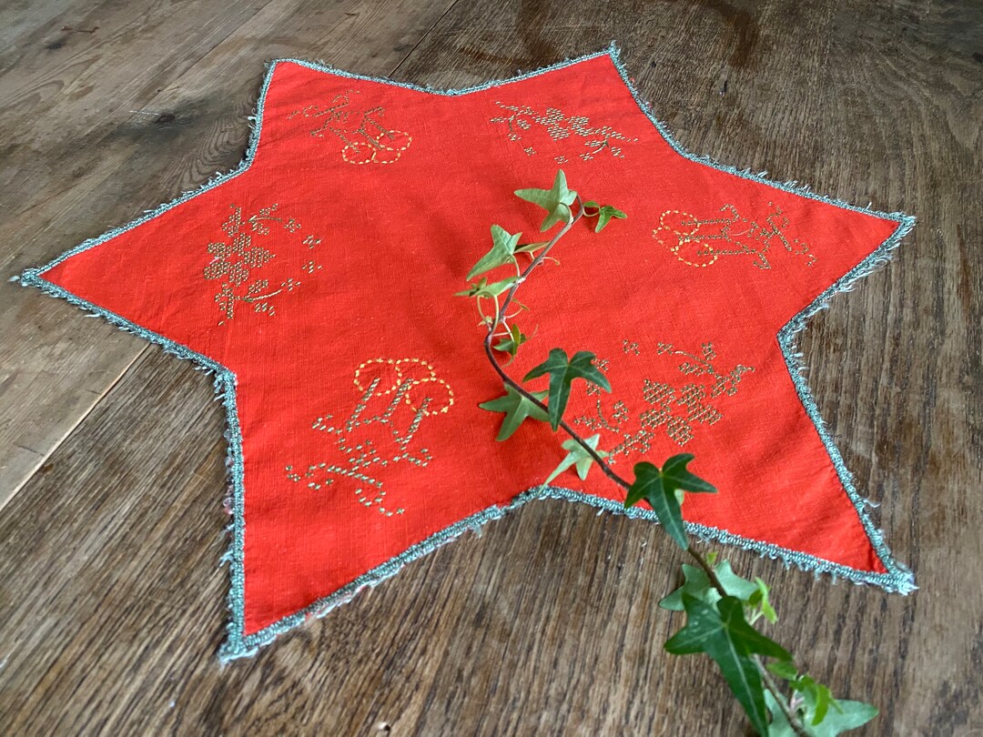 Vintage Red Cotton Christmas Star Table Topper, Cross Stitched Decor - Etsy