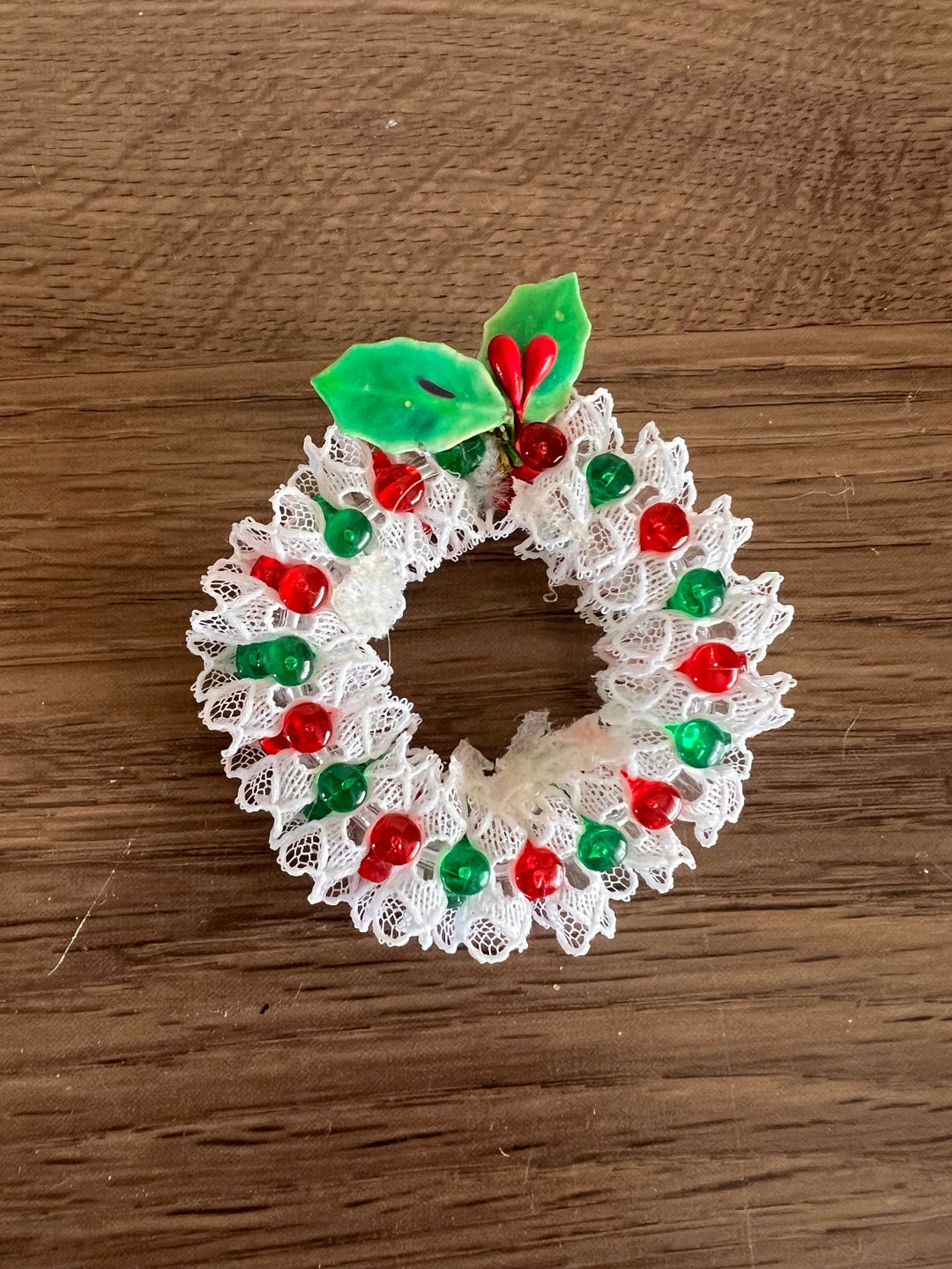 Vintage Christmas Wreath Lapel Pin, 90s Beads and Lace Handmade - Etsy