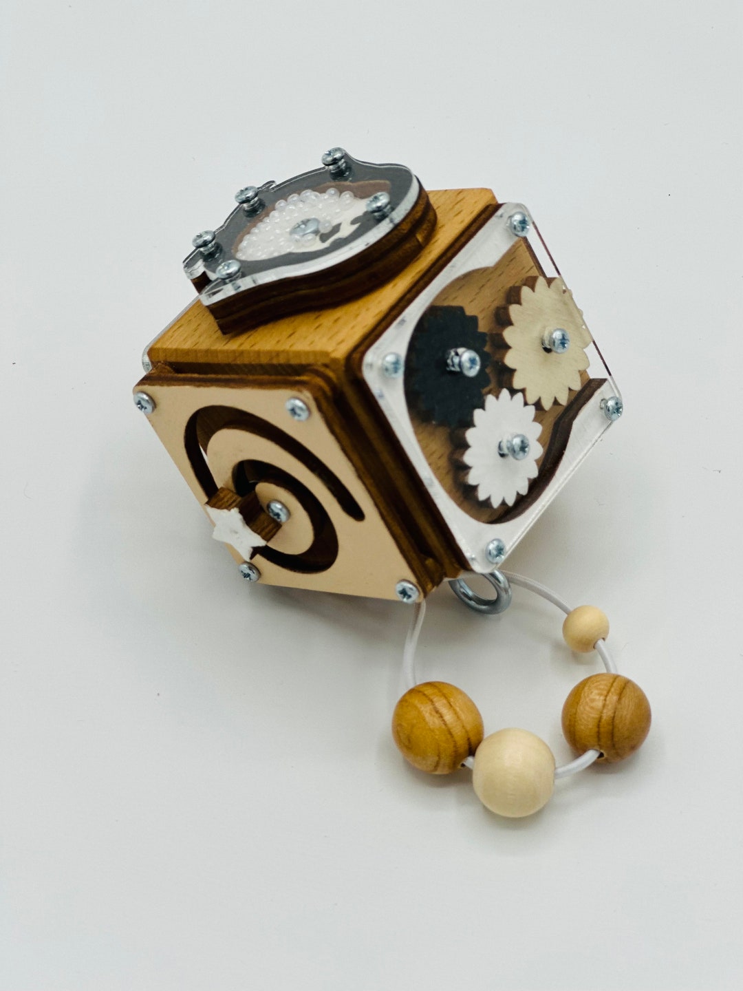 Busy Cube | Motorikwürfel Aus Holz Mit Personalisierung | Montessori ...