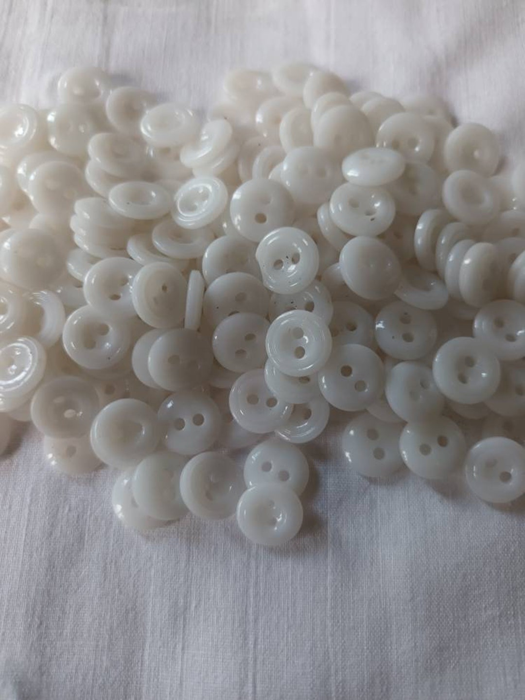 Milk Glass Button, Porcelain, Vintage 12 Mm Set of 20 Buttons - Etsy