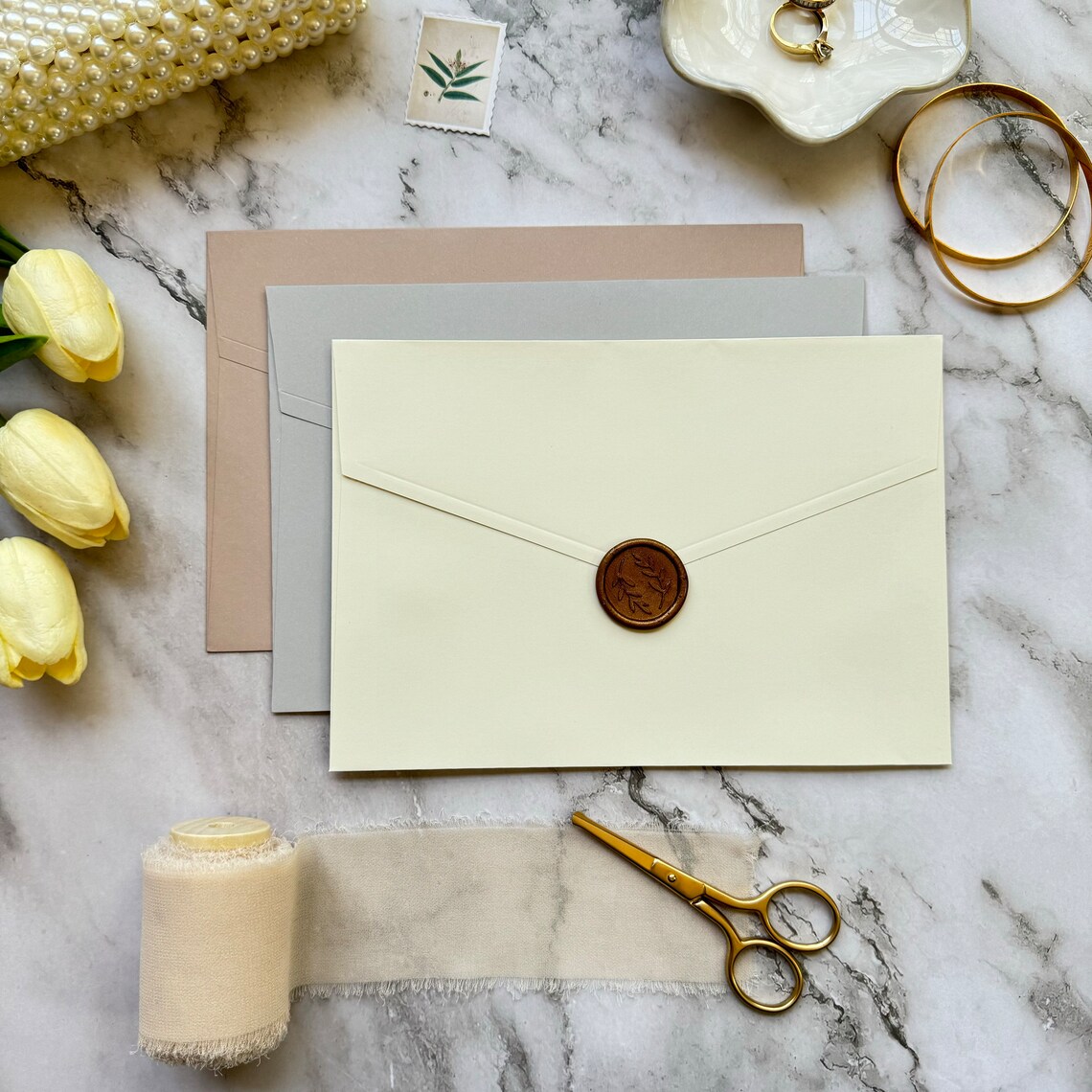 Elegant Wedding Invitation Set With Trendy Gold Foil Wavy Cut-edged ...
