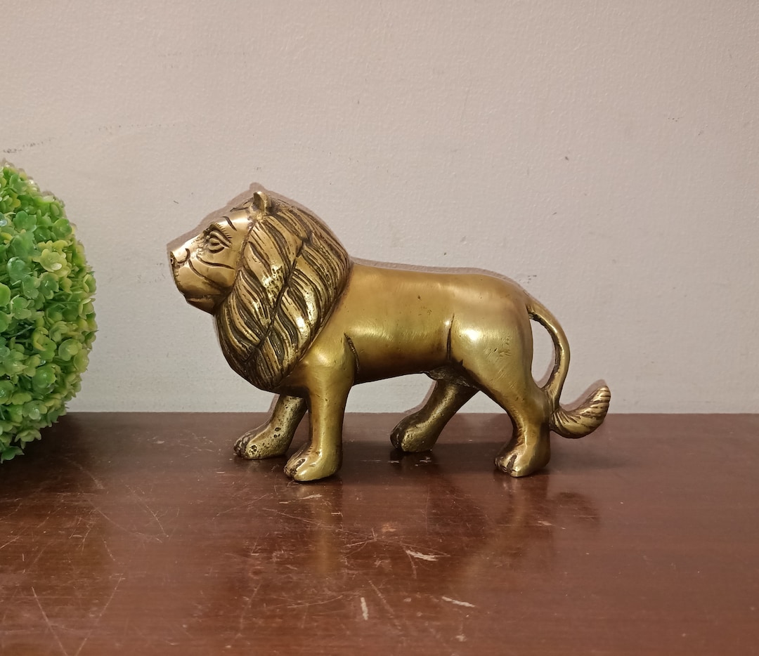 Lion King Shape Statue | Brass Jungle Beast Sculpture | Weight: 1140 ...