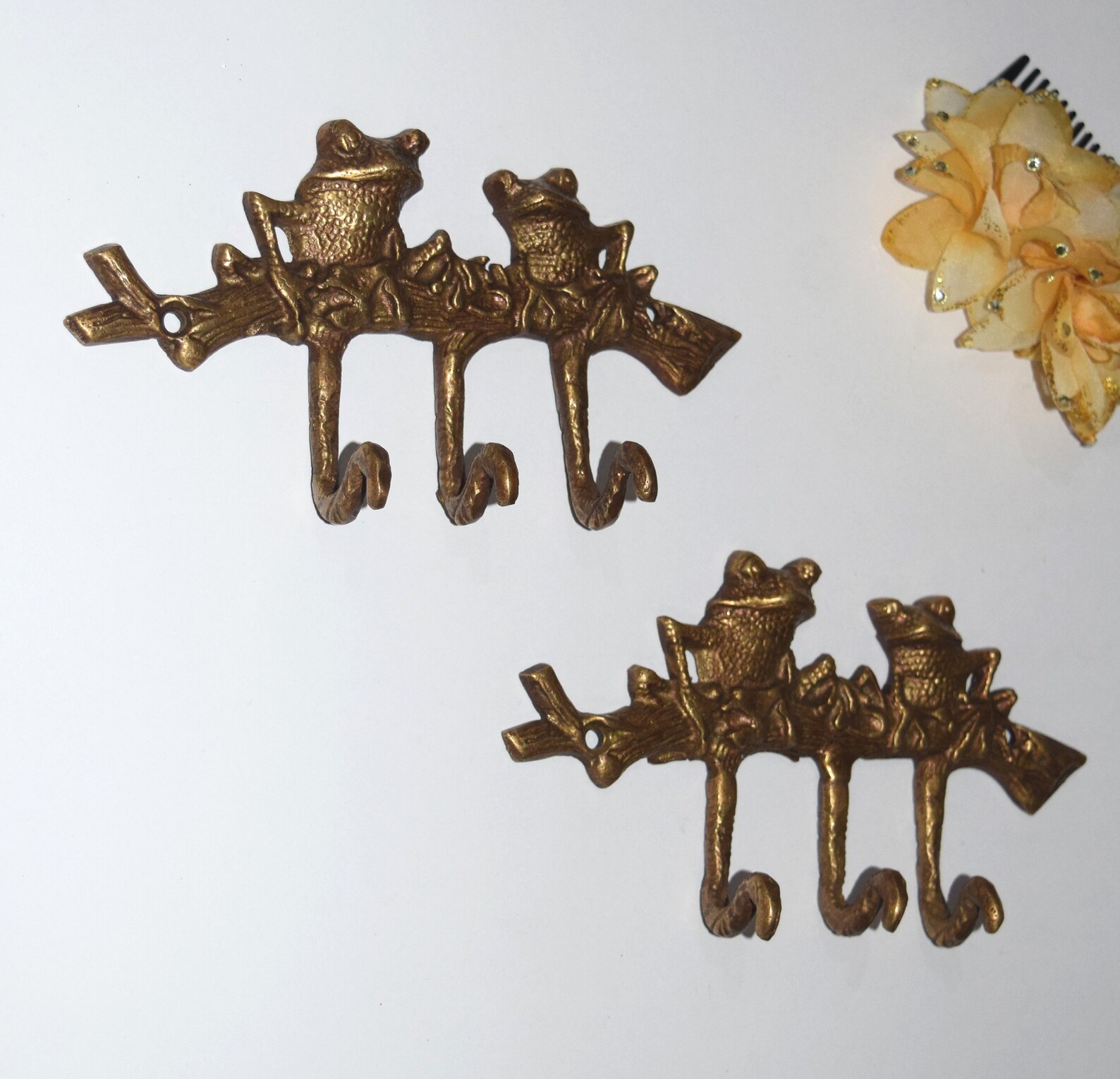 Classic Frog Artistic Trio Wall Mount Hooks | Toad Friends on Bamboo ...