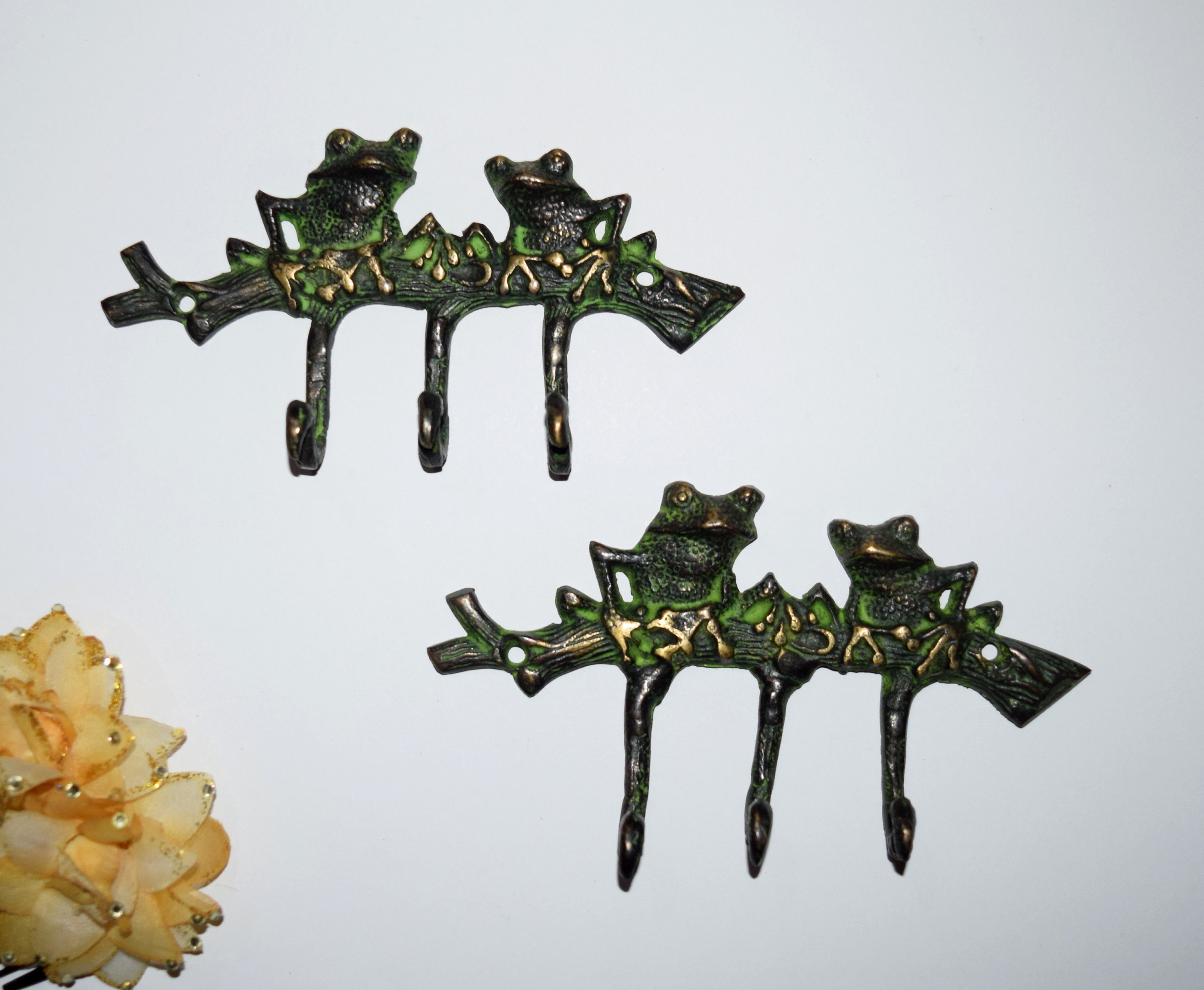 Classic Frog Artistic Trio Wall Mount Hooks | Toad Friends on Bamboo ...