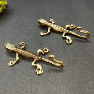 Lacquered Brass Lizard Shape Hook | Brass Reptile Theme Wall Cloth ...