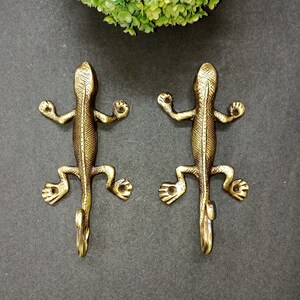 Lacquered Brass Lizard Shape Hook | Brass Reptile Theme Wall Cloth ...