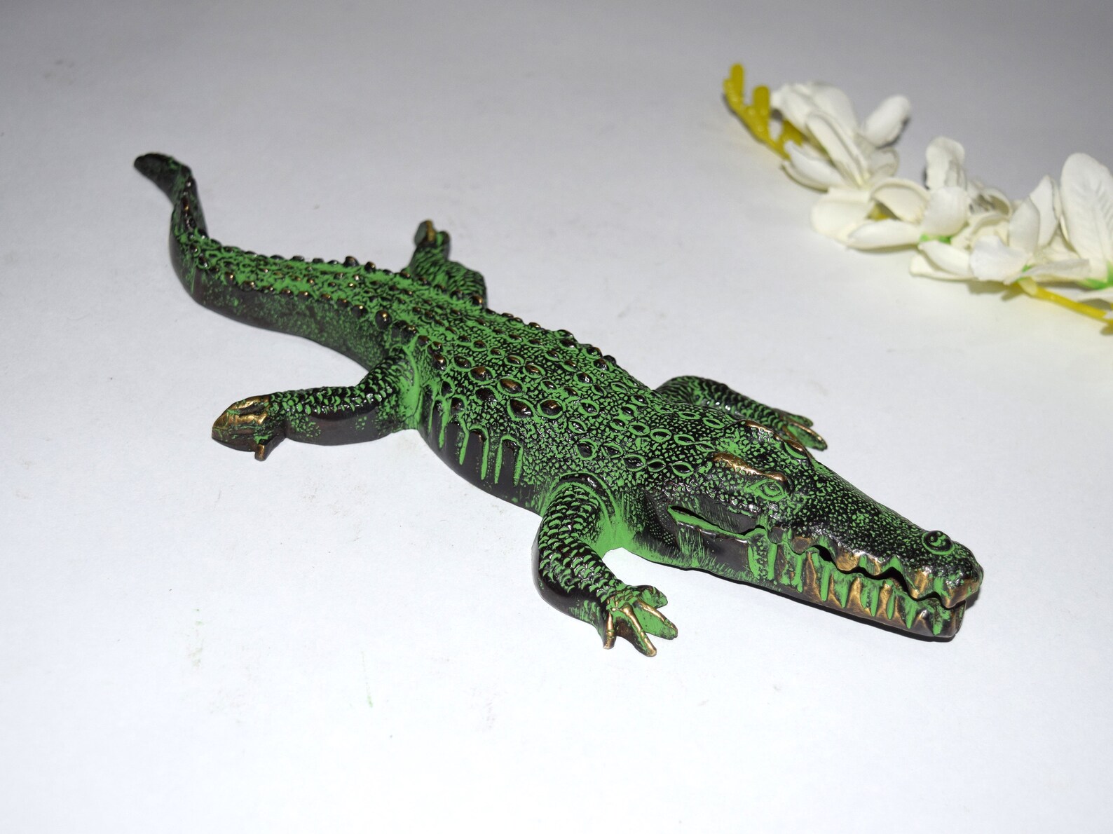 Brass Crocodile Statue | Hand Carved Crocodile Sculpture | Home ...