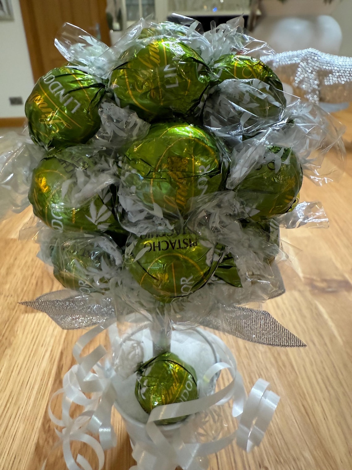 Lindt Pistachio Chocolate Sweet Tree Gift | Handmade Chocolate Tree ...