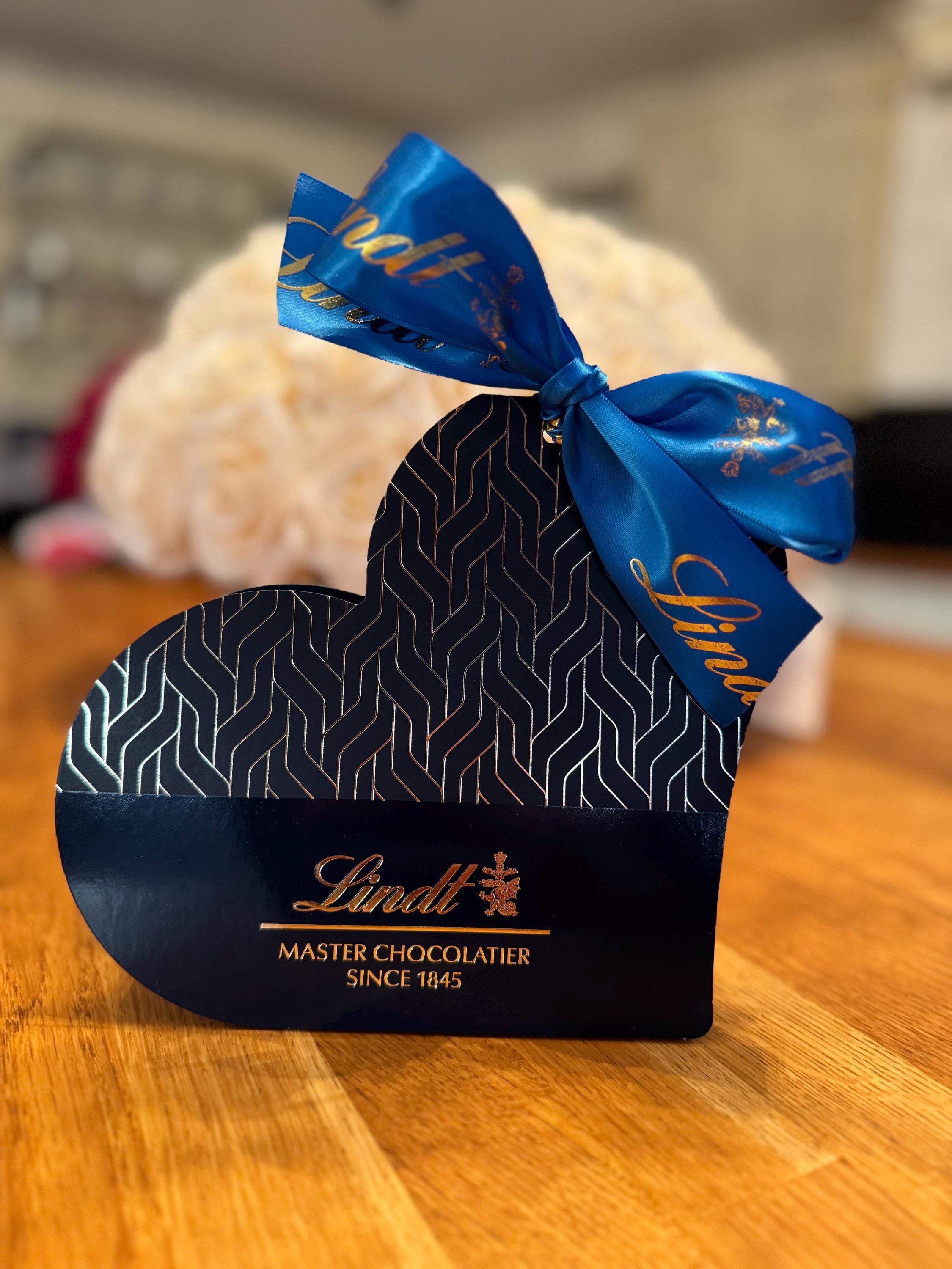 Lindt Blue Heart Box With 13 Milk Chocolate Lindt Lindor Truffles - Etsy UK