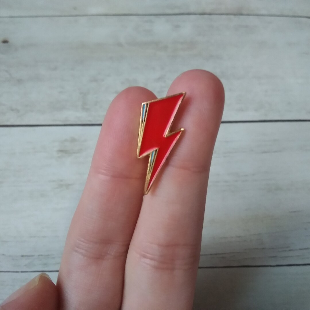 David Bowie Thunderbolt Pin Badge - Etsy