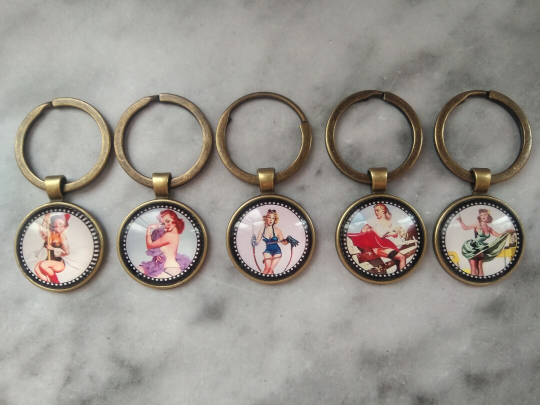 Pin up Girl Keychain - Etsy