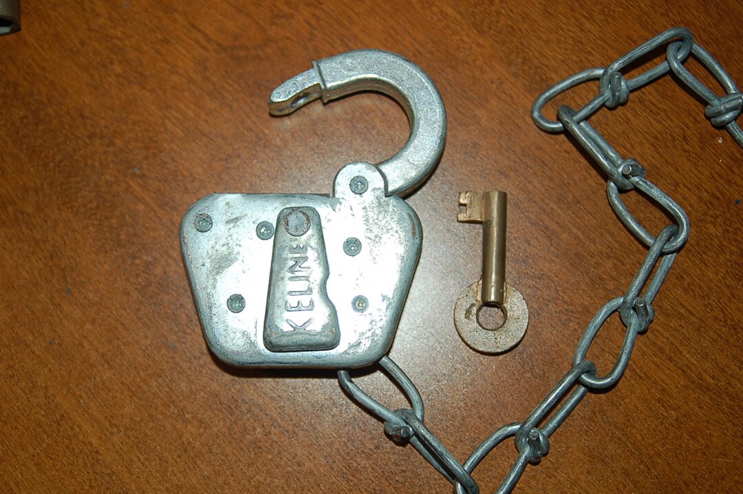 BNSF Switch Type Lock by Keline With Unmarked Working Key. Santa Fe Cut ...