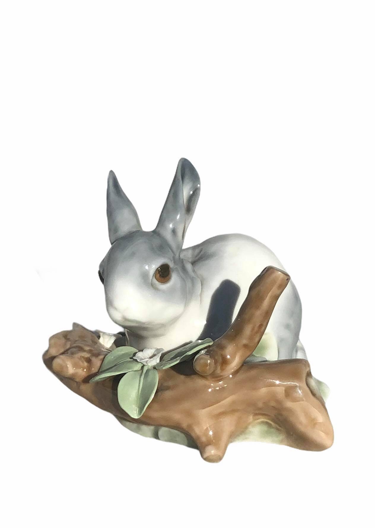 Lladró Rabbit Eating #4772 - Etsy