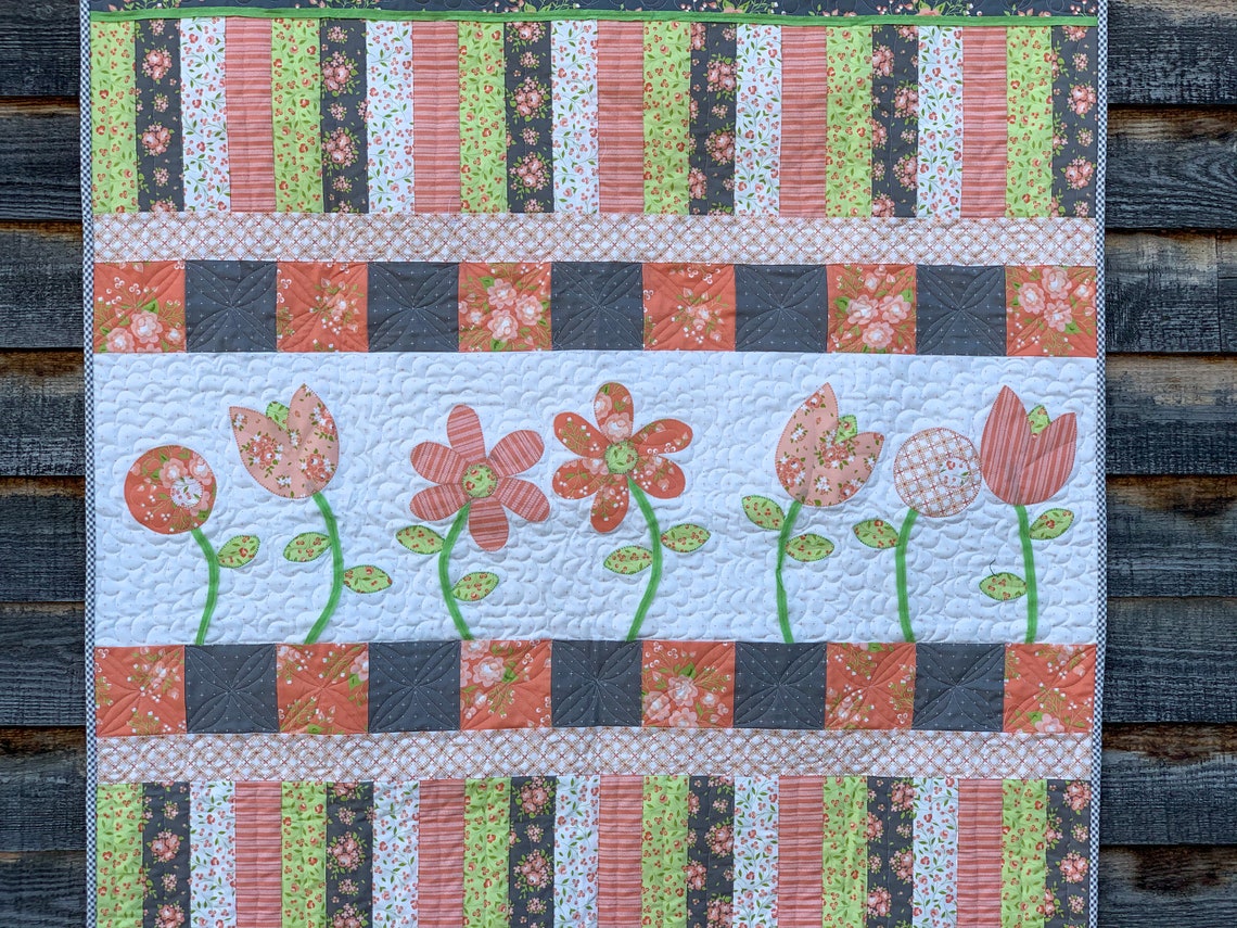Poppin' Posies PDF Quilt Pattern/baby Girl Quilt/flower Quilt/girl ...