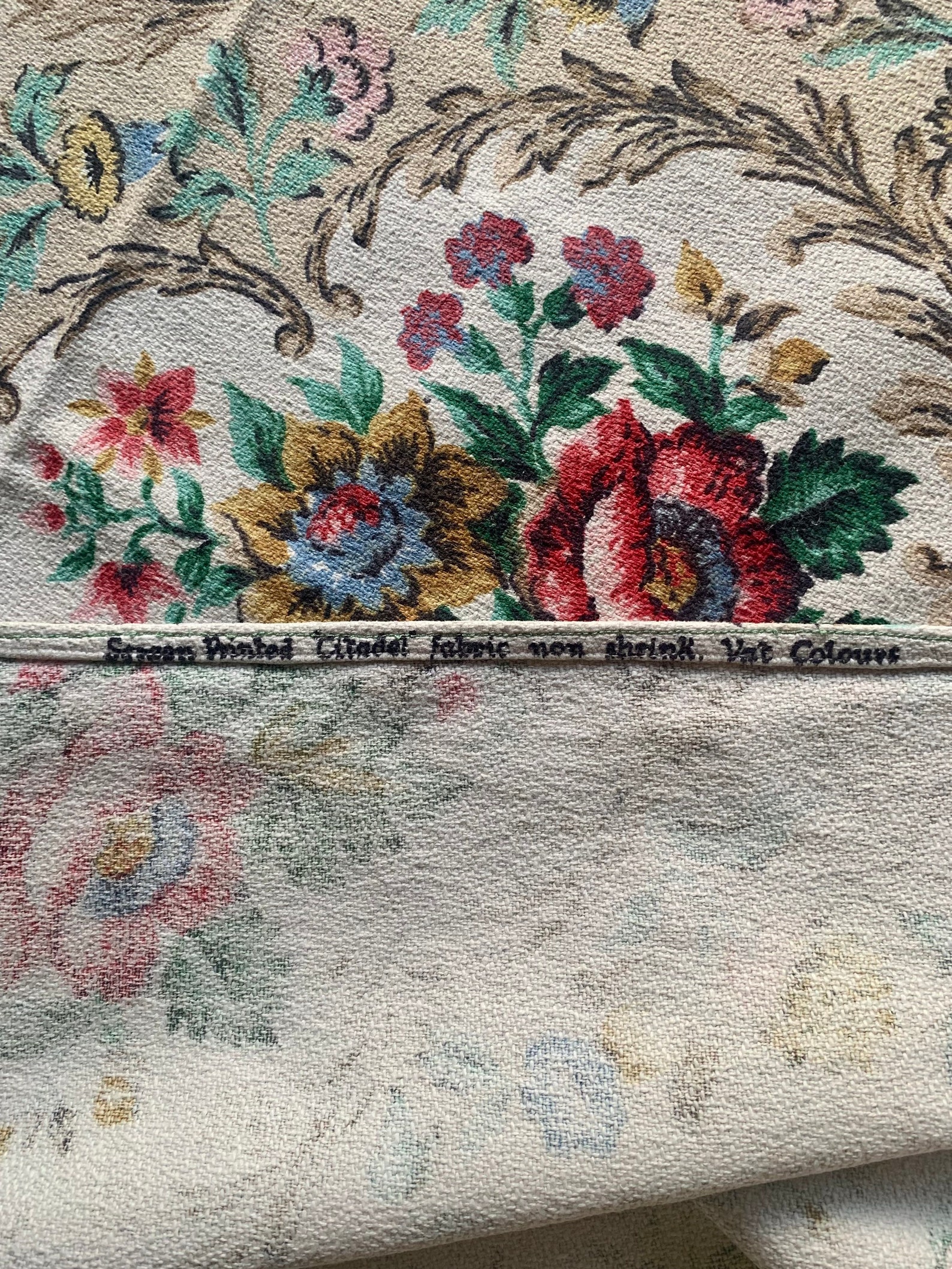 An Antique English Bark Cloth Piece of Fabric With a Screen Printed ...