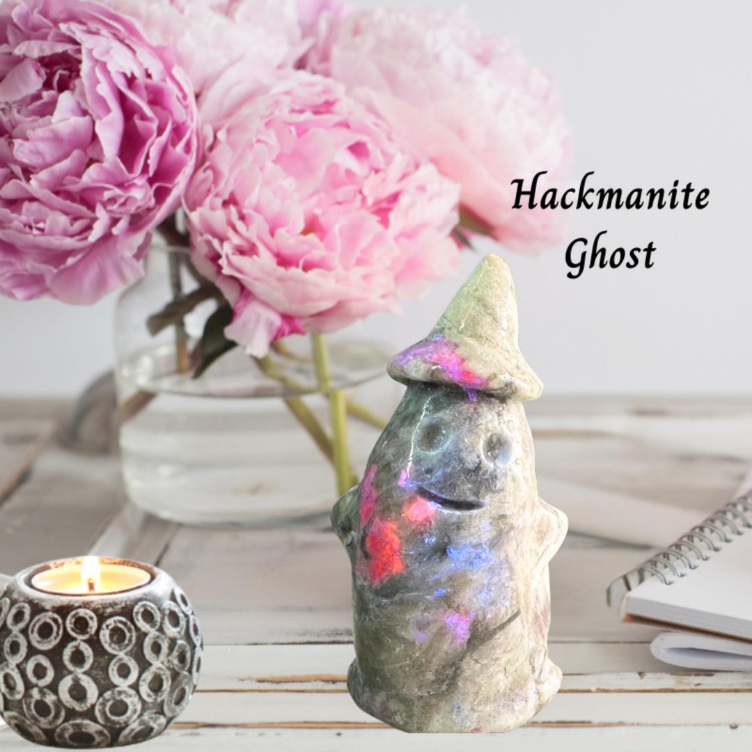 Hackmanite Crystal Ghost Carving, UV Reactive Crystal, Hackmanite ...
