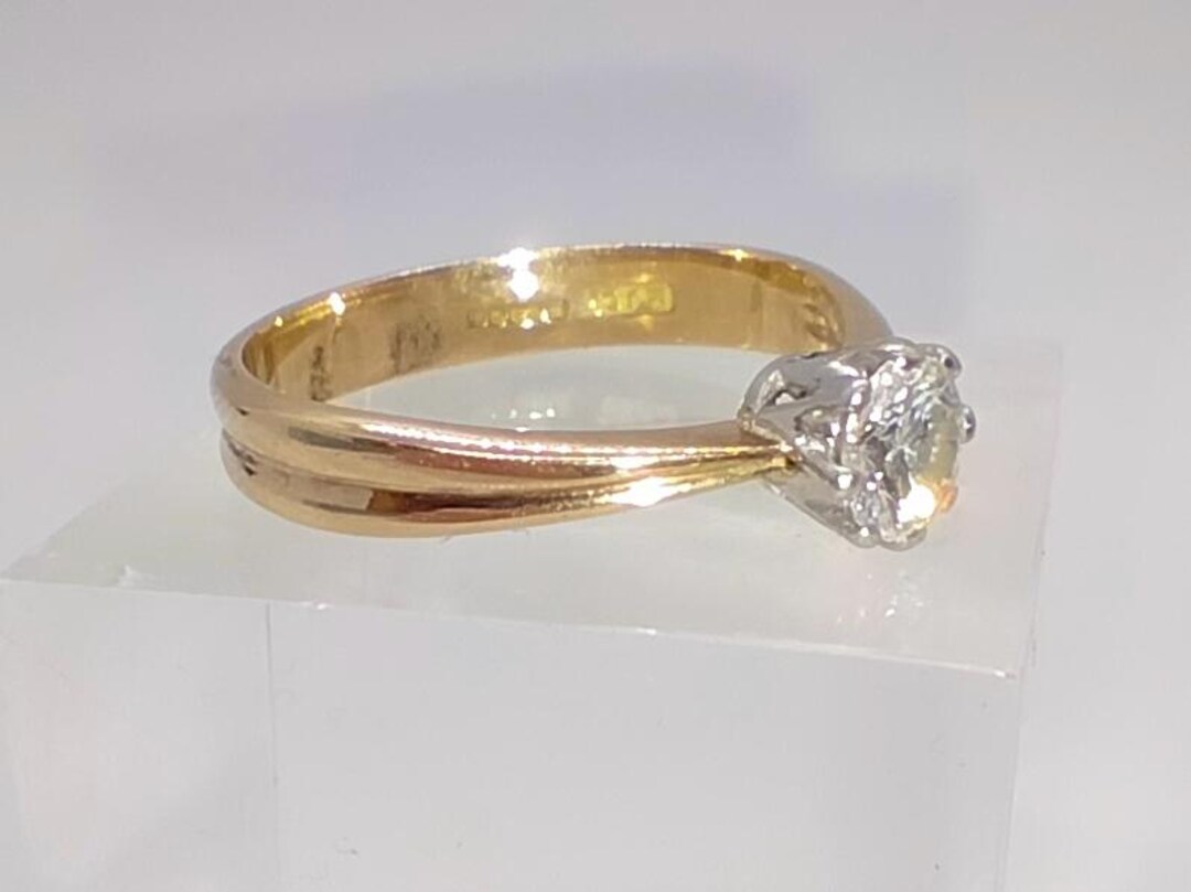 A Contemporary 9ct Gold 1/2 Carat / 50 Point Diamond Solitaire ...