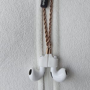 Anti-lost Air Pods Strap, Stylish Rose Gold Titanium Steel Rope Chain ...