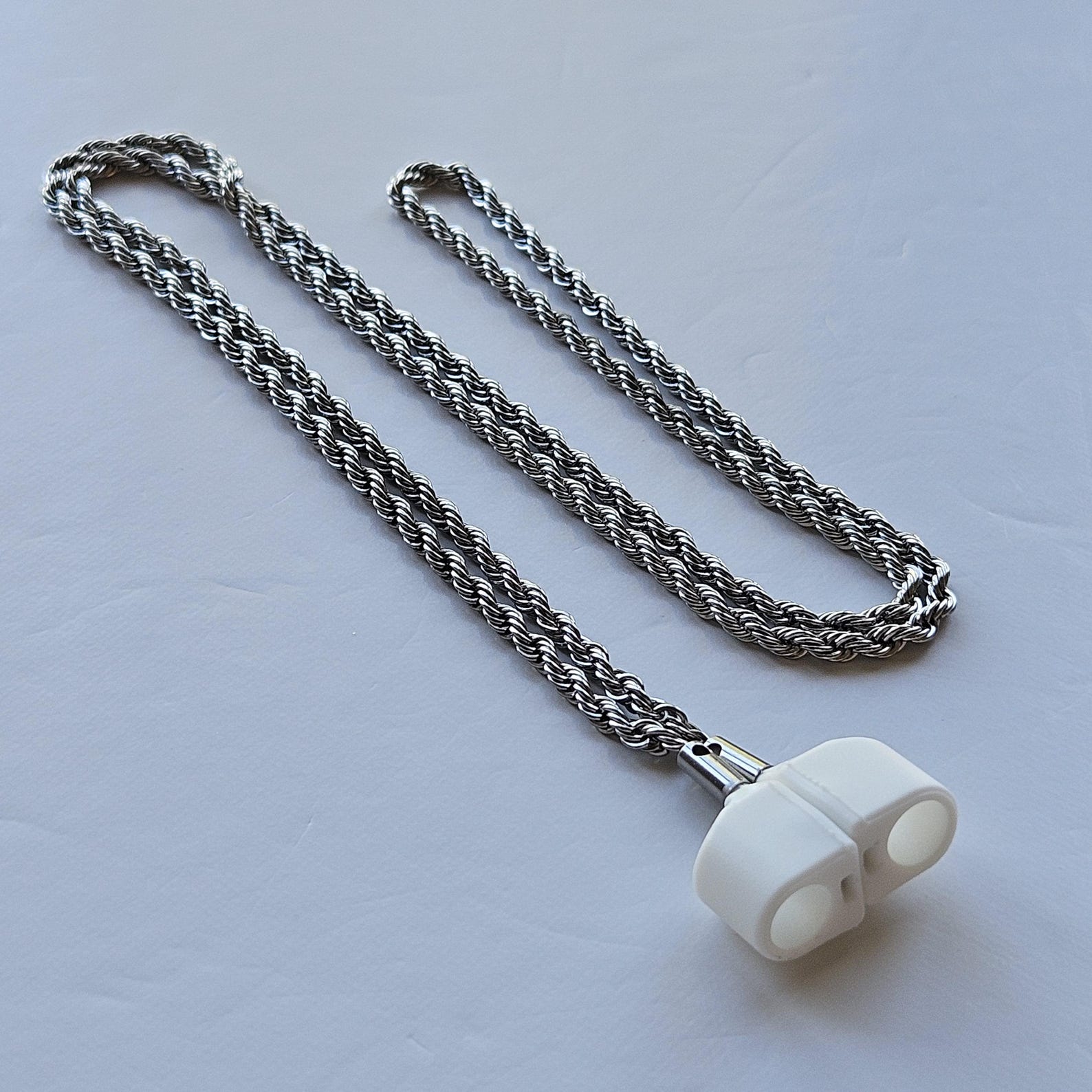 No-loss Ear Pods Strap, Stylish Silver Titanium Steel Rope Chain ...